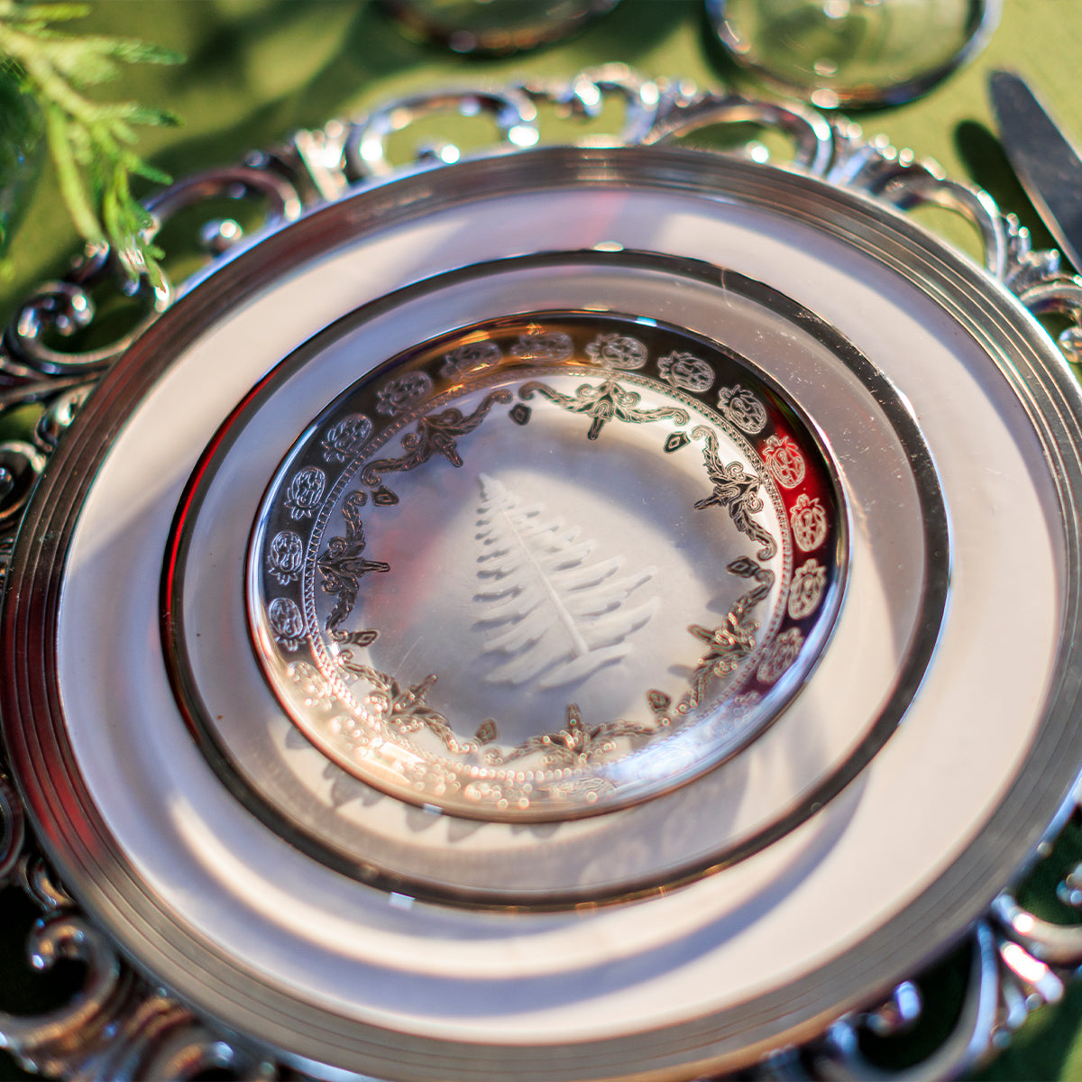 Vetro Platinum Etched Tree Plate – Arte Italica