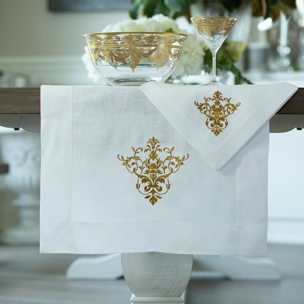 Victorian Table Runner White & Gold – Arte Italica